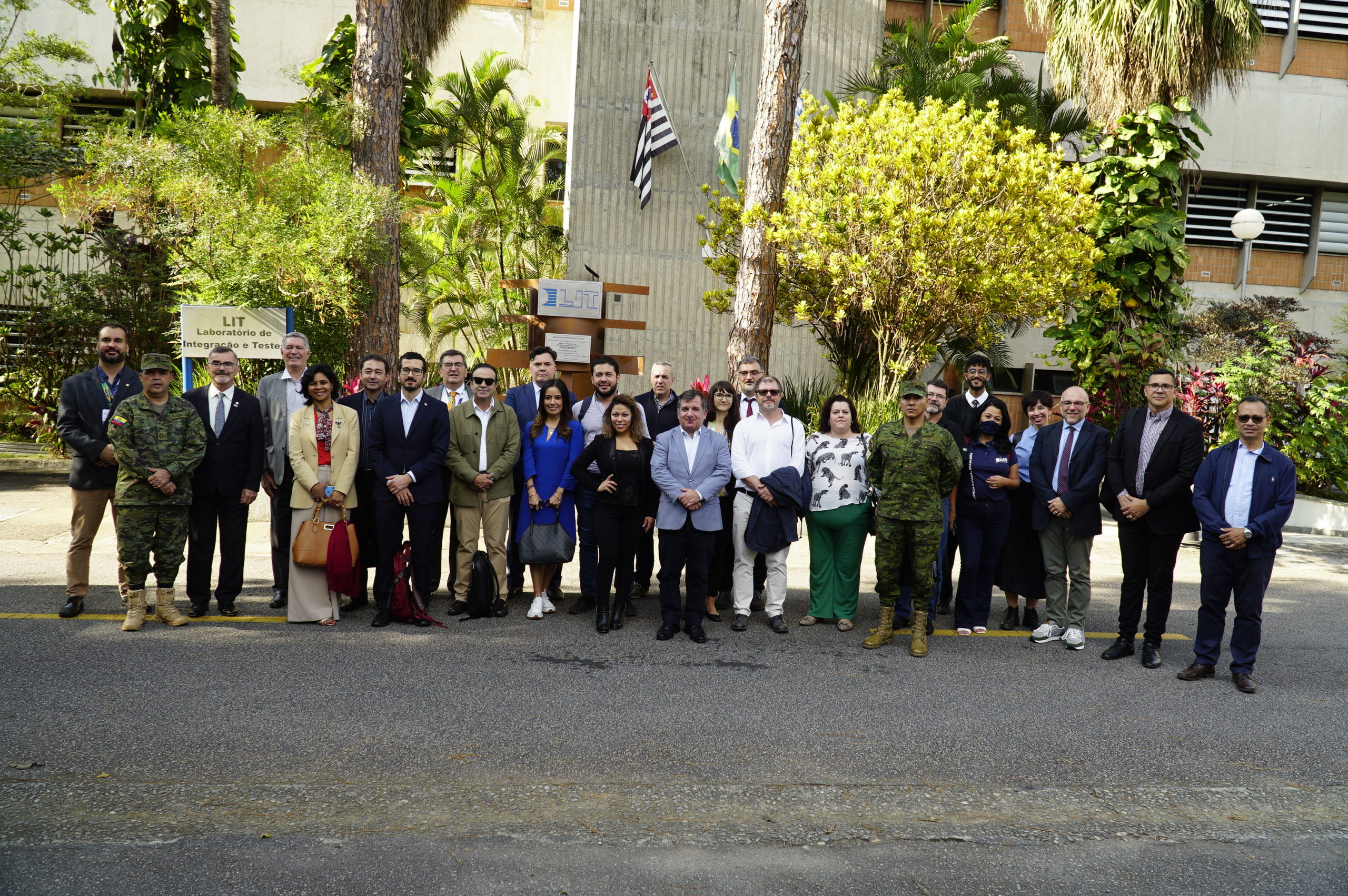 Galería de fotos del 2° Encuentro de Agencias Espaciales de los países ...